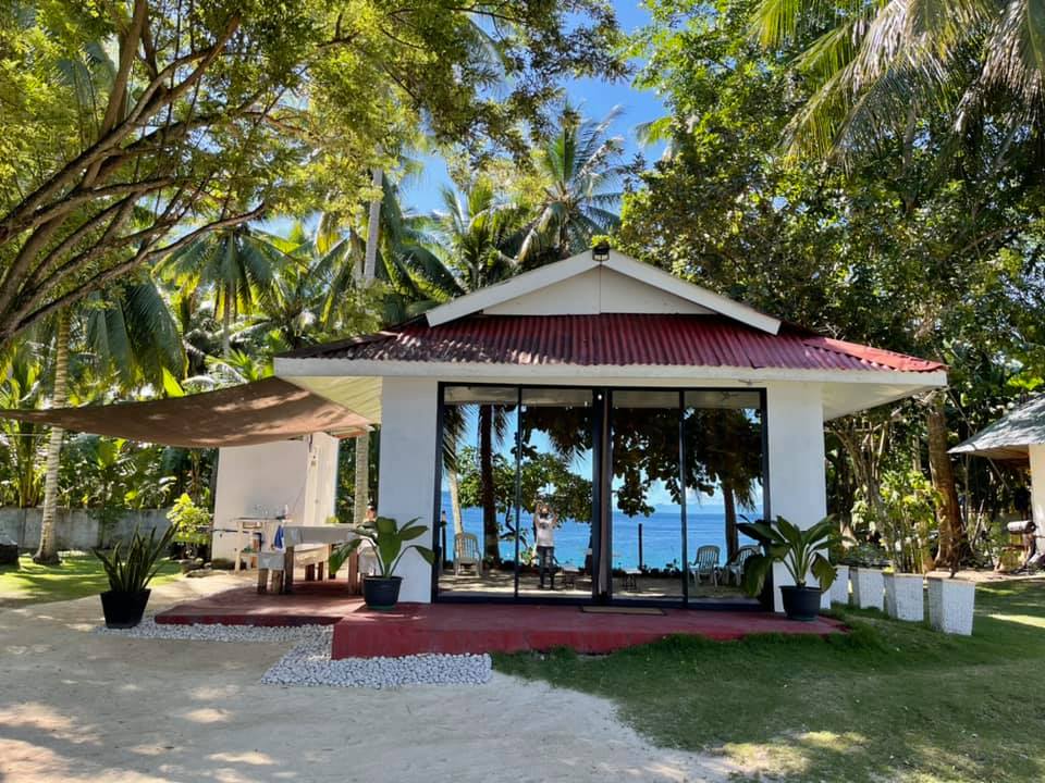 L.A. Family Beach Resort: Review, Rates, Photos, and Map | SamalGuide.com